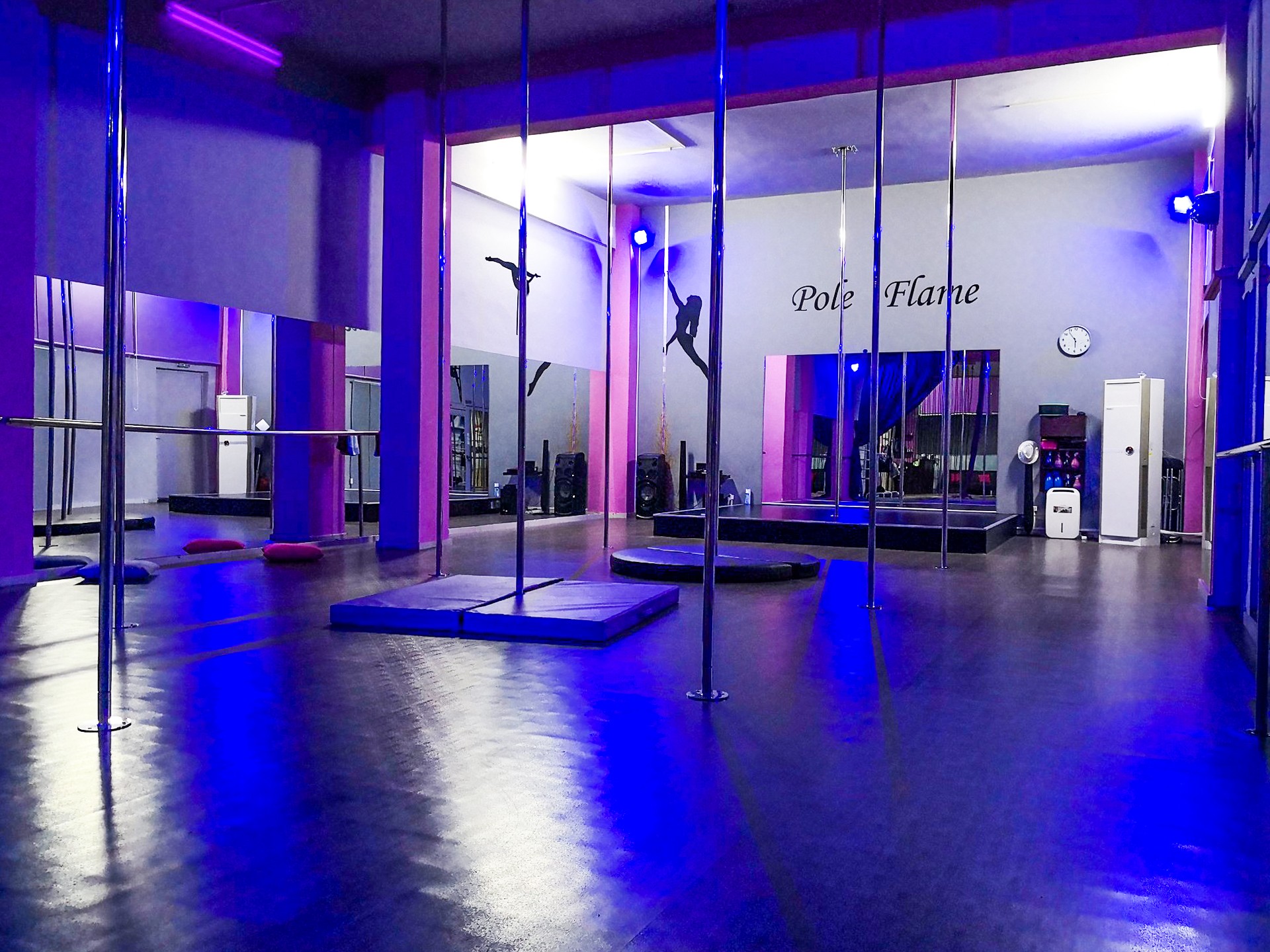 Από 29,90€: 1 Μήνας Μαθημάτων Pole Dancing για Αρχάριους | Αιγάλεω